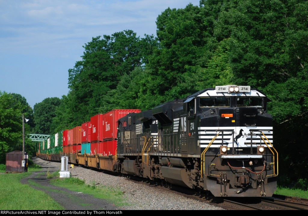 NS 2741 leads eastbound I4Z past LEHL MP 68.8 @ 8:44 AM